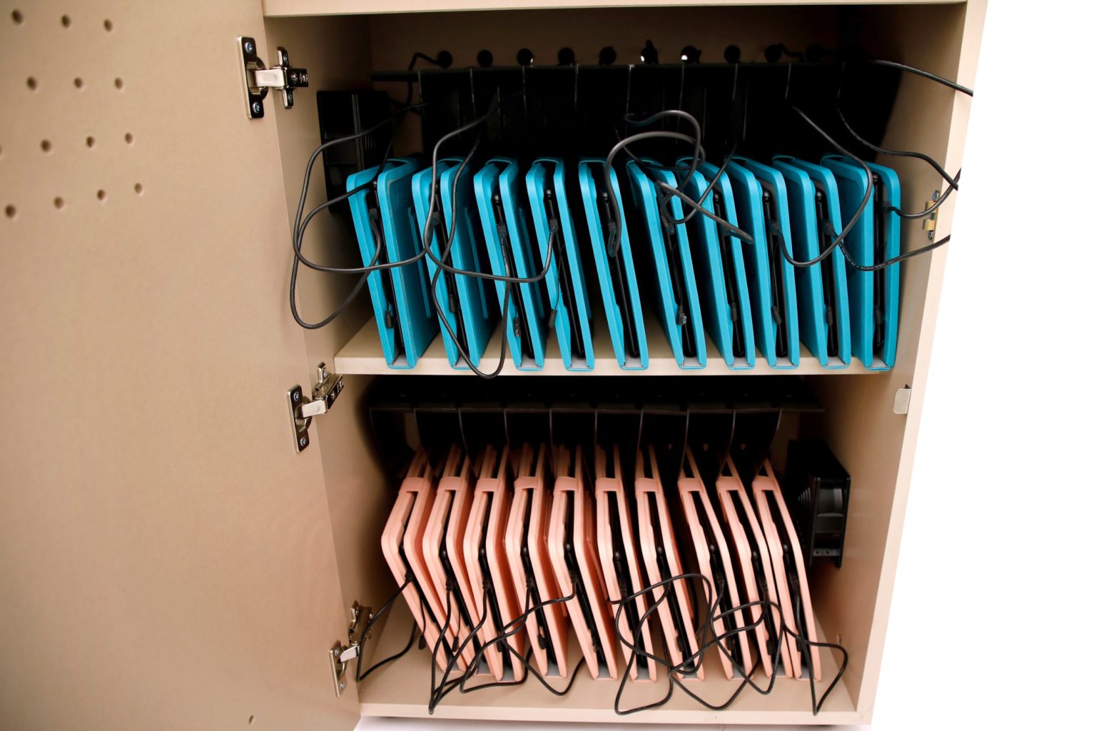 Do’s-Don’ts-Rack Charger – Early Digital Learning Programme